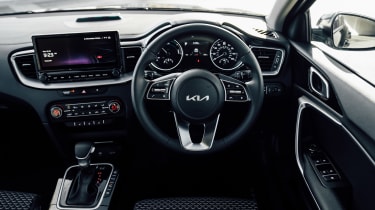 New Kia XCeed PHEV 2022 review - Car in My Life